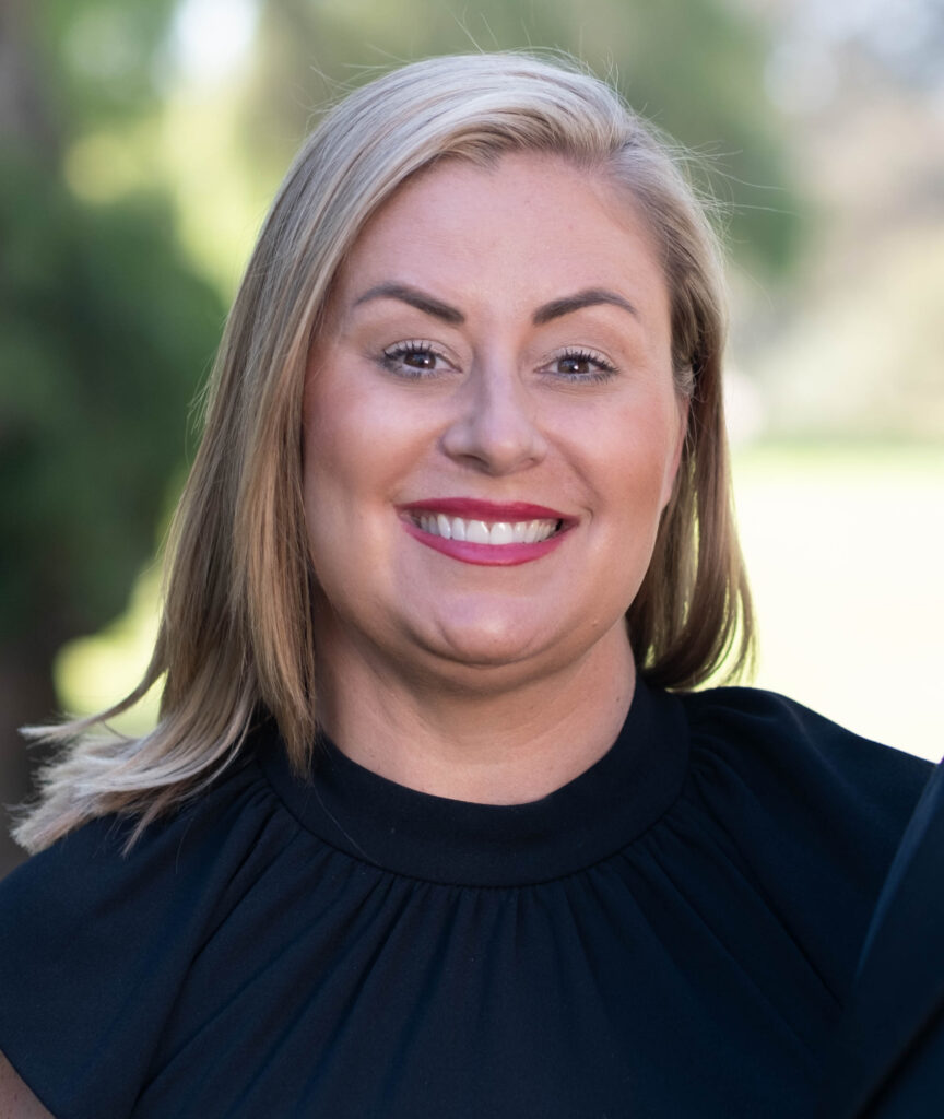 Meet the Candidates – Erika Simmons | The Alpine Sun